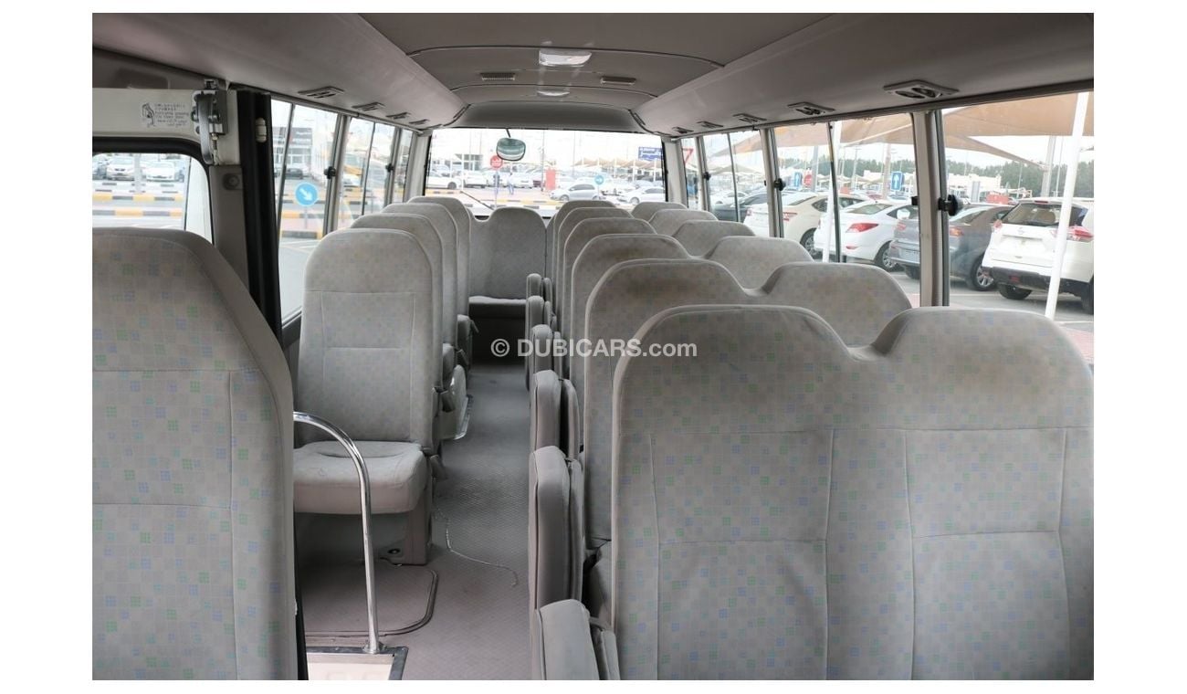 Used Toyota Coaster 30 SEATER BUS WITH GCC SPECS -EXCELLENT CONDITION ...