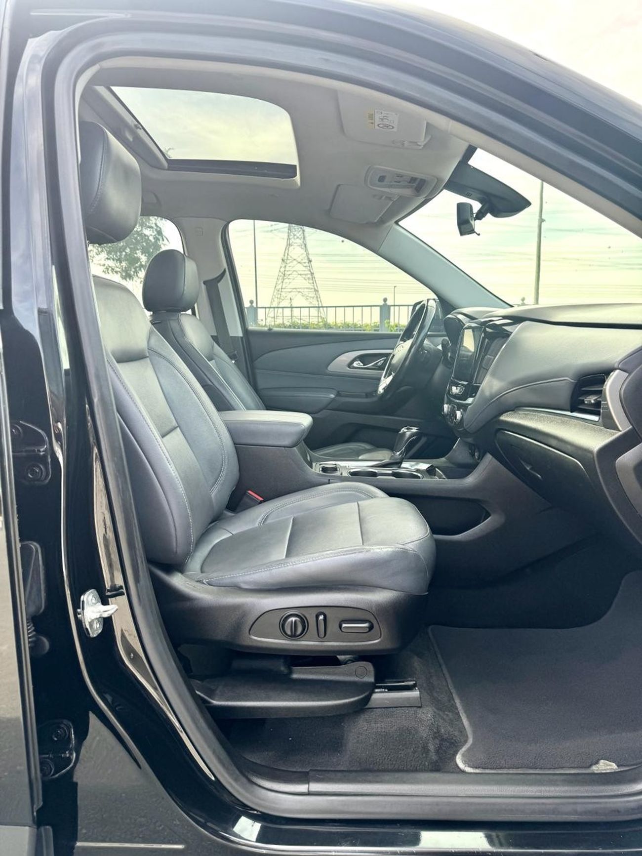 Used LS CHEVROLET TRAVERSE 3.6L MODEL 2019 GCC VERY GOOD CONDITION 2019 ...