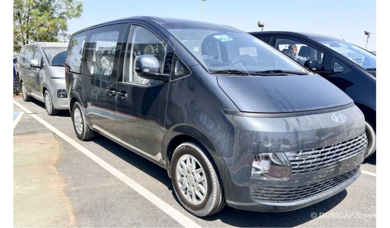 New Hyundai Staria 2.2 Diesel Manual Gear 2022 for sale in Dubai - 542468