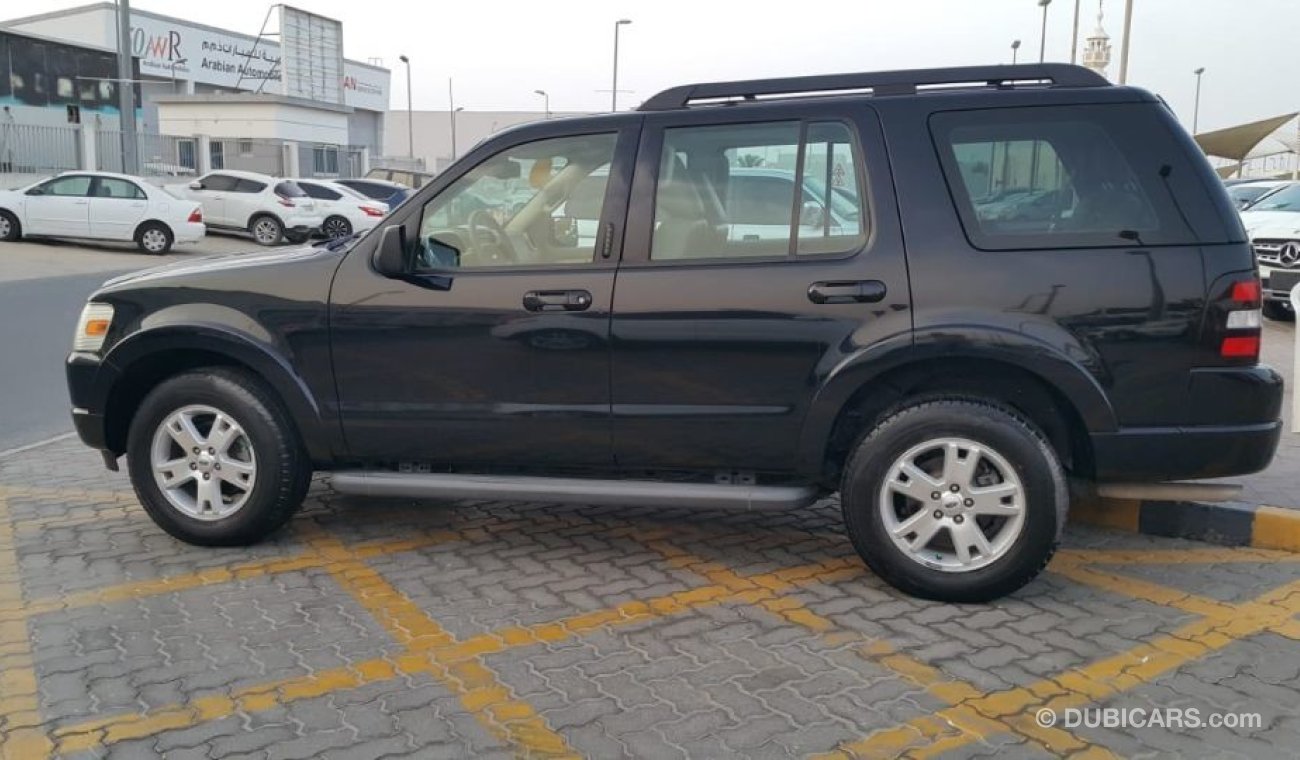 Used Ford Explorer 2010 for sale in Sharjah - 248718