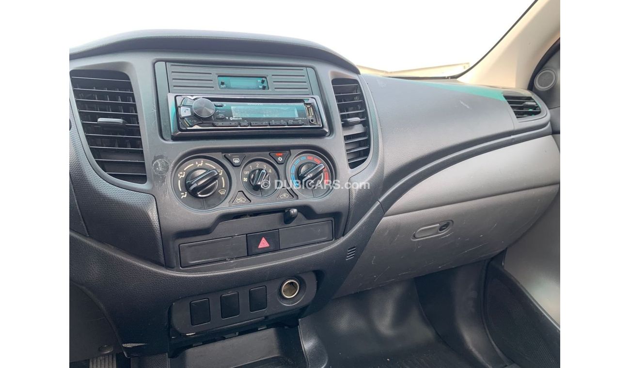 مستعملة ميتسوبيشي L200 Mitsubishi L200 2016 S/C 4x2 Ref#516 2016 للبيع ...