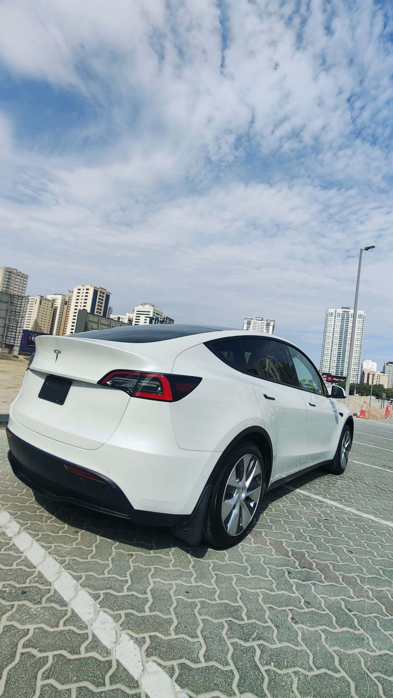 Used Tesla Model Y Real-Wheel Drive 2021 for sale in Dubai - 827551