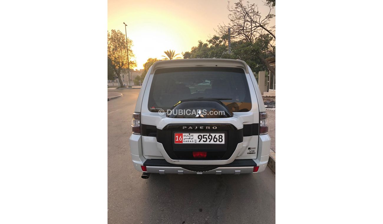 Used Mitsubishi Pajero White, Full Option, less than 2 years, low ...