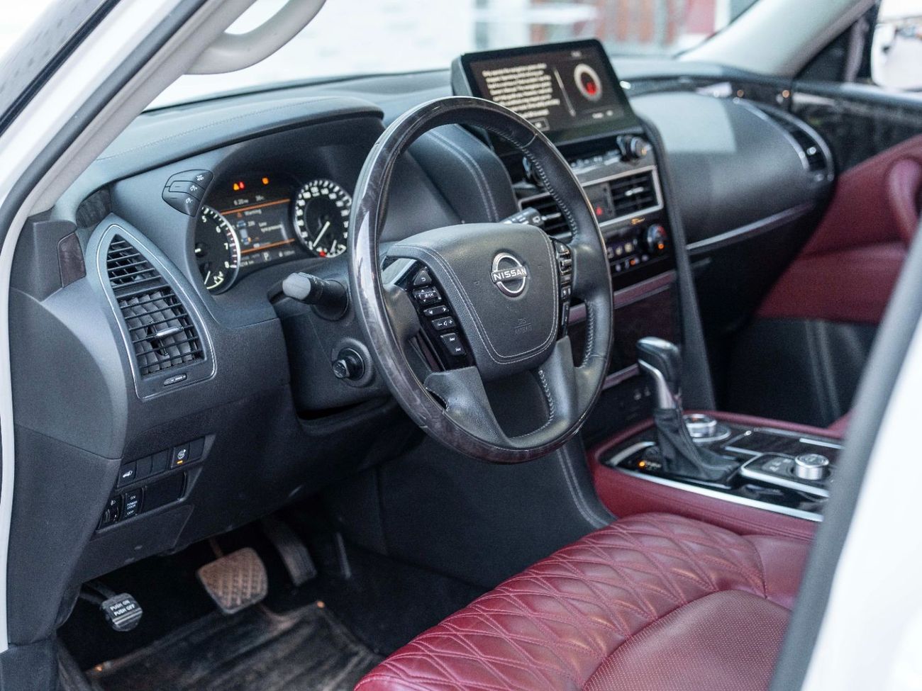 Used Nissan Patrol AED 3,381 PM • PATROL SE PLATINUM • ONLY 45,000 KMS • OFFICIAL NISSAN ...