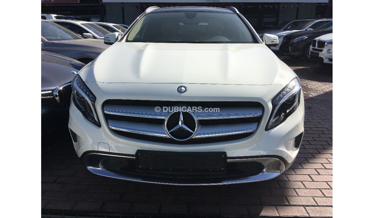 Used Mercedes-Benz GLA 250 2016 for sale in Dubai - 83208
