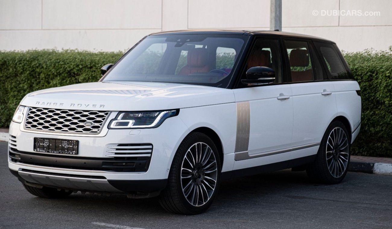 Used Land Rover Range Rover SE 2020 for sale in Dubai - 561653