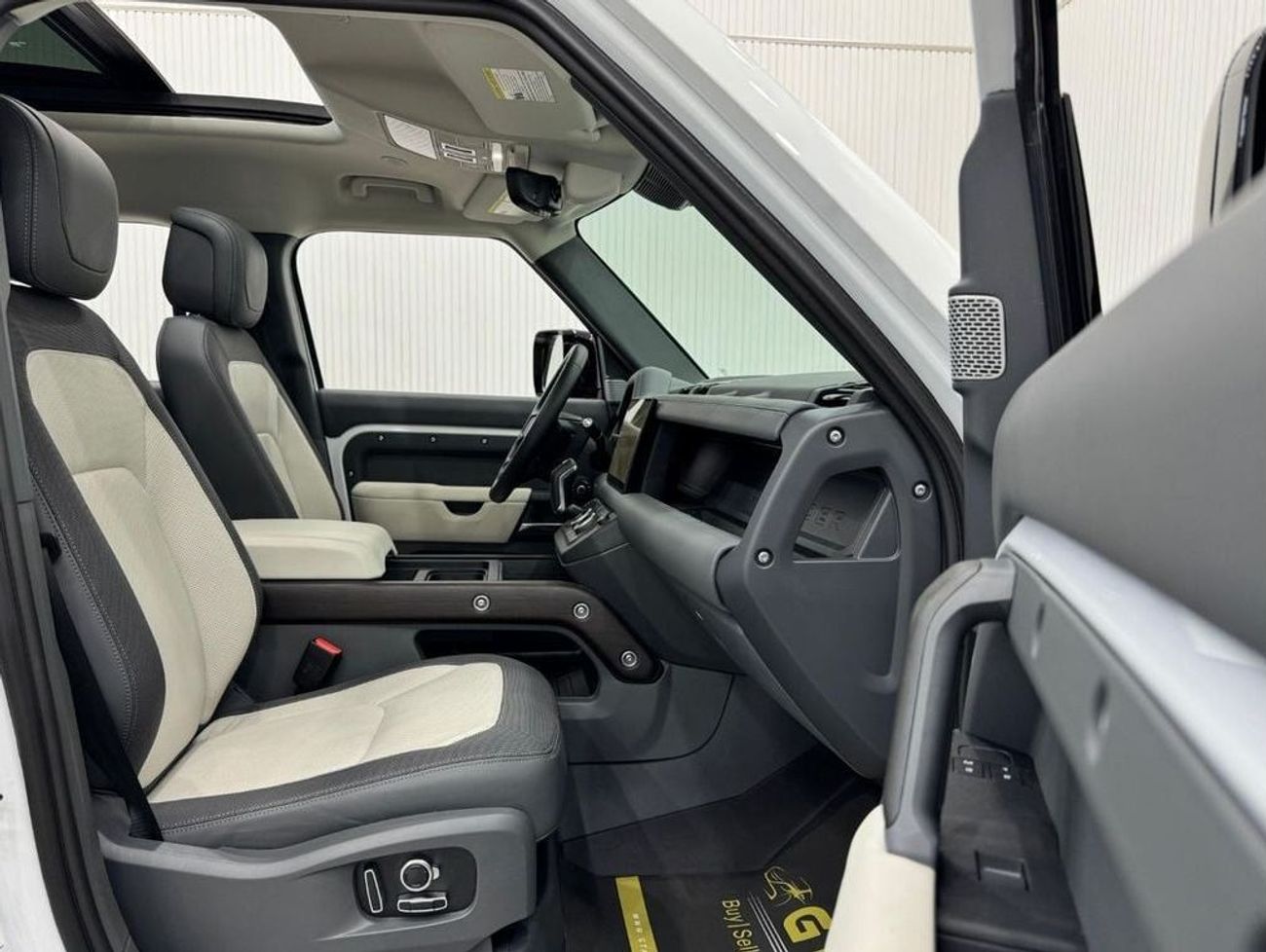 Used P400 130 X-Dynamic SE (7 Seater) 2024 Land Rover Defender 130 P400 ...