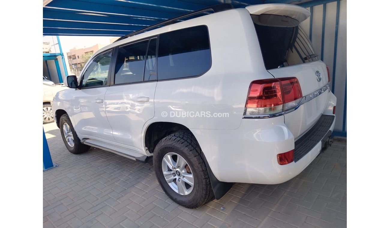 Used Toyota Land Cruiser 2020 Land cruise Diesel 2020 for sale in Dubai ...