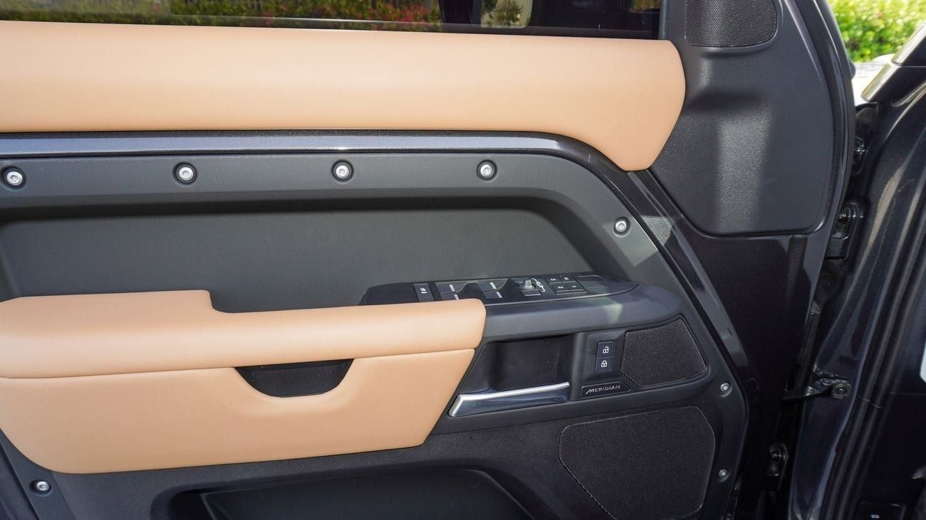 Used Land Rover Defender P400 110 HSE 3.0L (5 Seater) 2025 for sale in ...