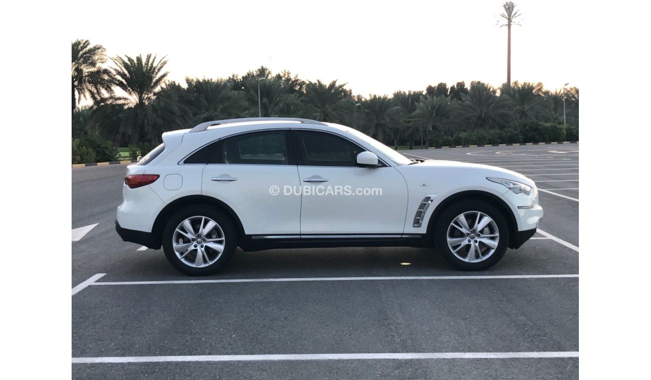 Used Infiniti FX35 MODEL 2012 GCC CAR PREFECT CONDITION INSIDE AND ...