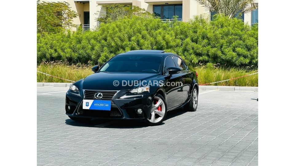 Used Lexus IS350 2014 for sale in Dubai - 590835