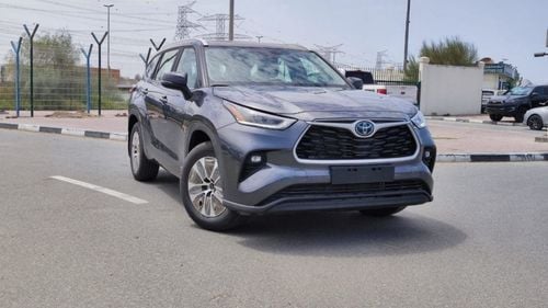 Toyota Highlander Price in UAE, Images, Specs & Features