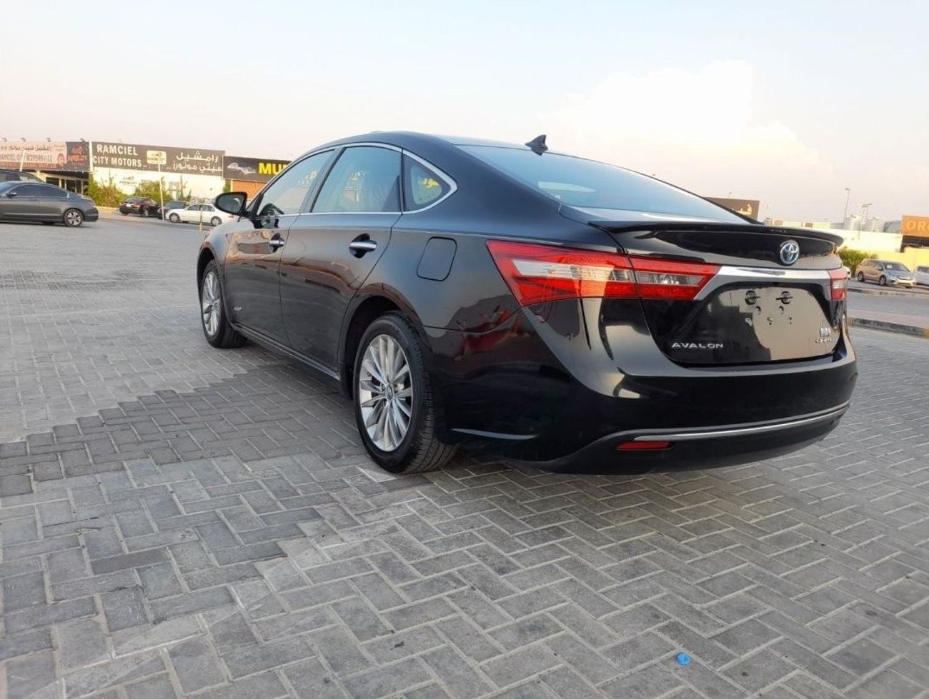 Used Toyota Avalon 2018 limited Hybrid 2018 for sale in Ajman - 788129