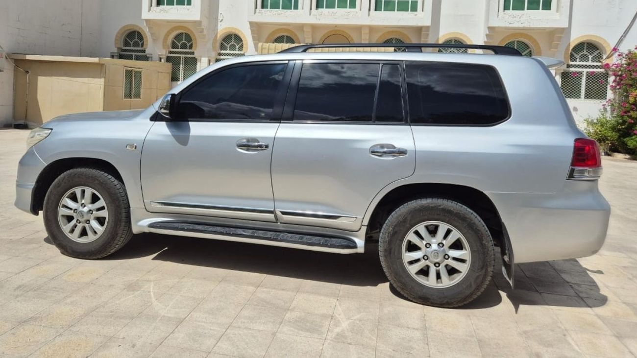 Used TOYOTA LAND CRUISER GXR V6 2011 PERFECT CONDITION NO ACCIDENT 2011 ...