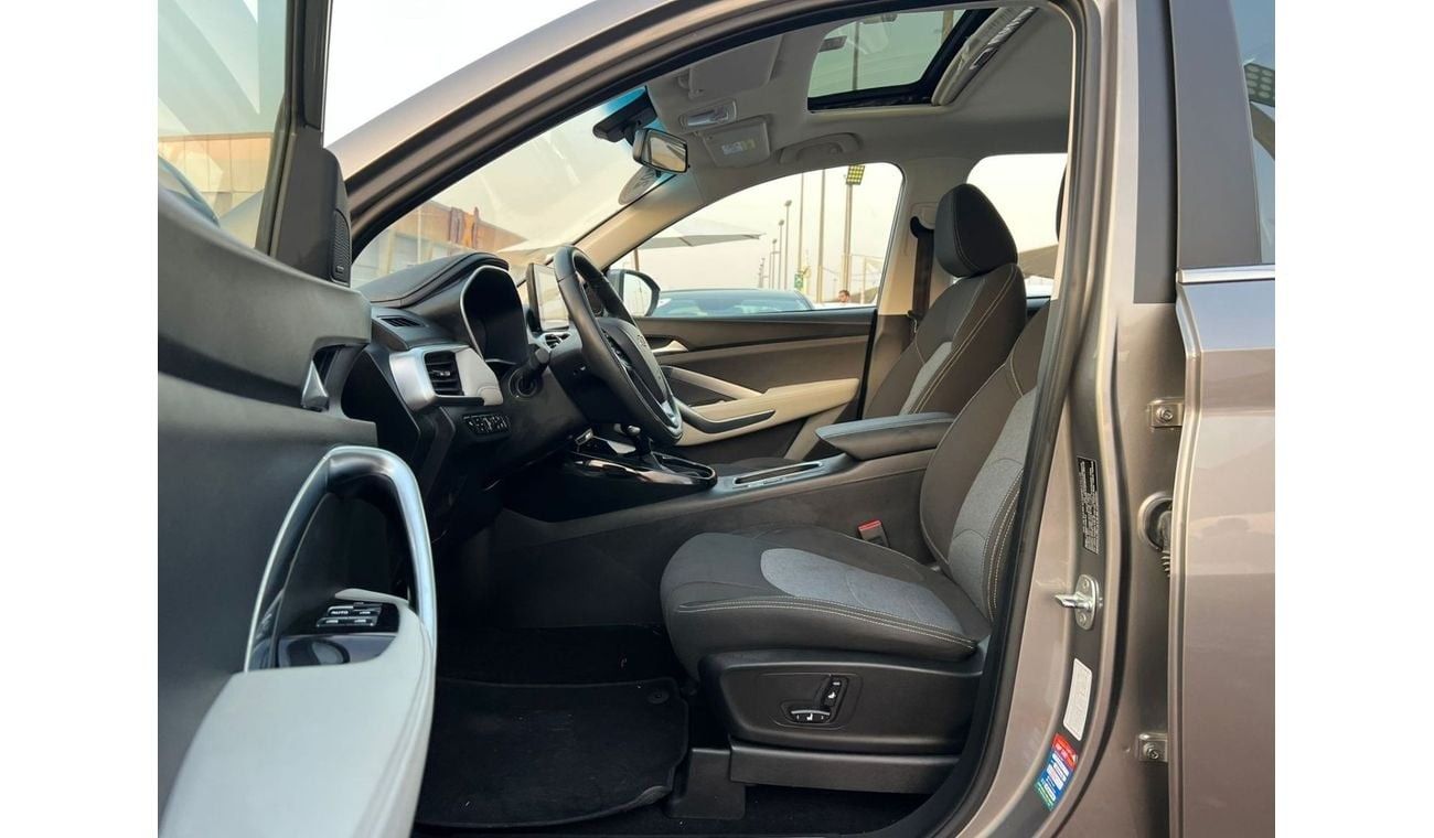 Used Chevrolet Captiva Premier 1.5L (150 HP) (7 Seater) (5 Door) 2023 for sale in Sharjah - 806065