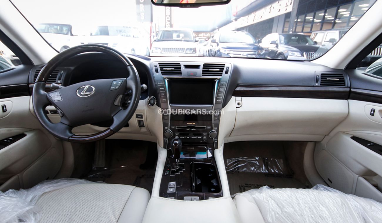 Used Lexus LS460 2007 for sale in Dubai - 50738