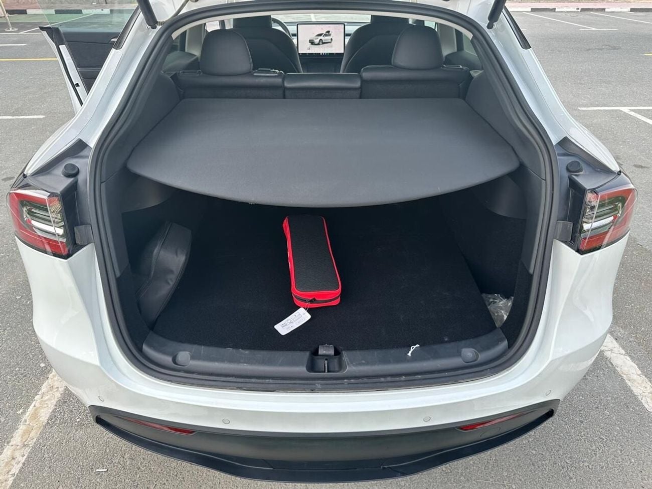 Used Tesla Model Y Long Range 2022 for sale in Dubai - 755617