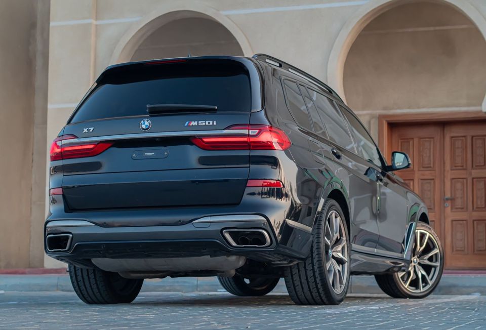 Used BMW X7 M50i 4.4L (523 HP) 2022 for sale in Dubai - 811547