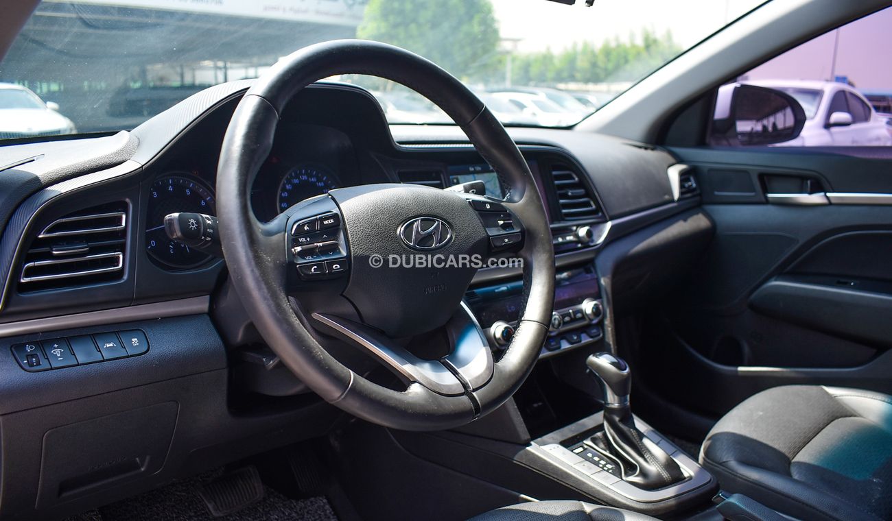 Used Hyundai Avante 2019 for sale in Dubai - 628708