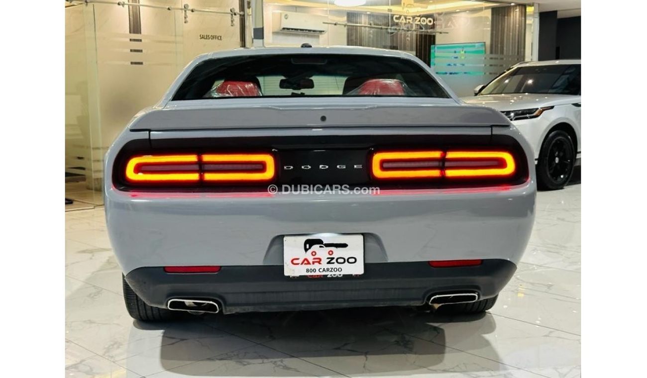 Used Dodge Challenger SXT SRT 2020 for sale in Dubai - 673137