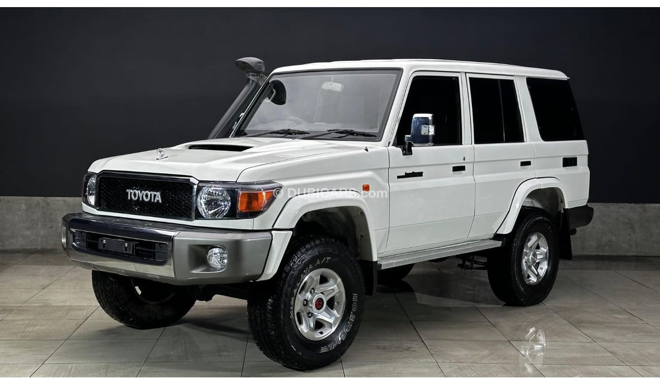 Used Toyota Land Cruiser Hard Top 2015 for sale in Dubai - 757850