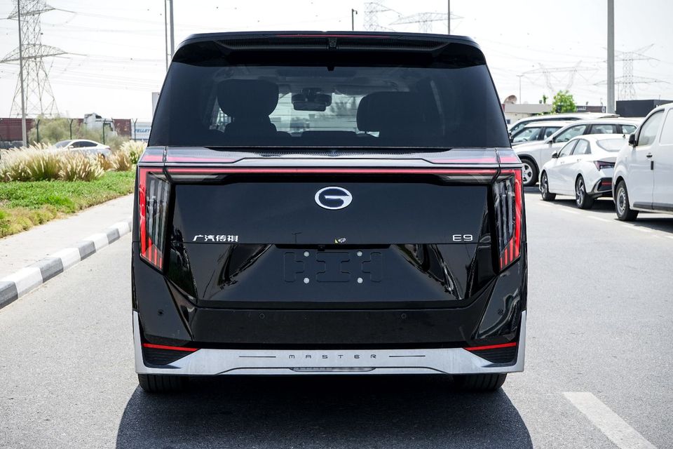 جديدة جي إي سي ترامبتشي E9 MPV 2024 للبيع في دبي - 859475