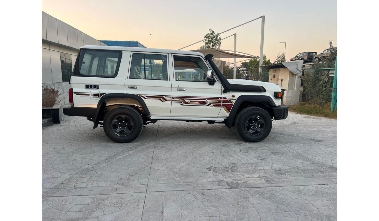 New Toyota Land Cruiser 70 GRJ76 4.0L M/T STANDARD 2024 MODEL EXPORT ONLY 2024 for sale in Dubai ...