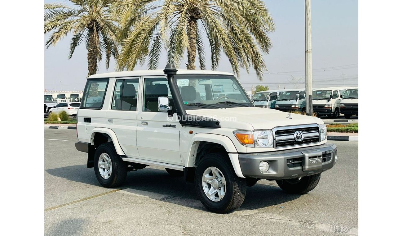New Toyota Land Cruiser Hard Top LC76 HT 5DOOR FULL 2023 for sale in Dubai - 662144