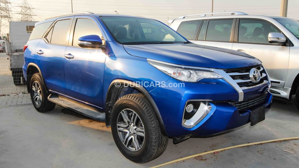 Toyota Fortuner Diesel for sale: AED 95,000. Blue, 2016