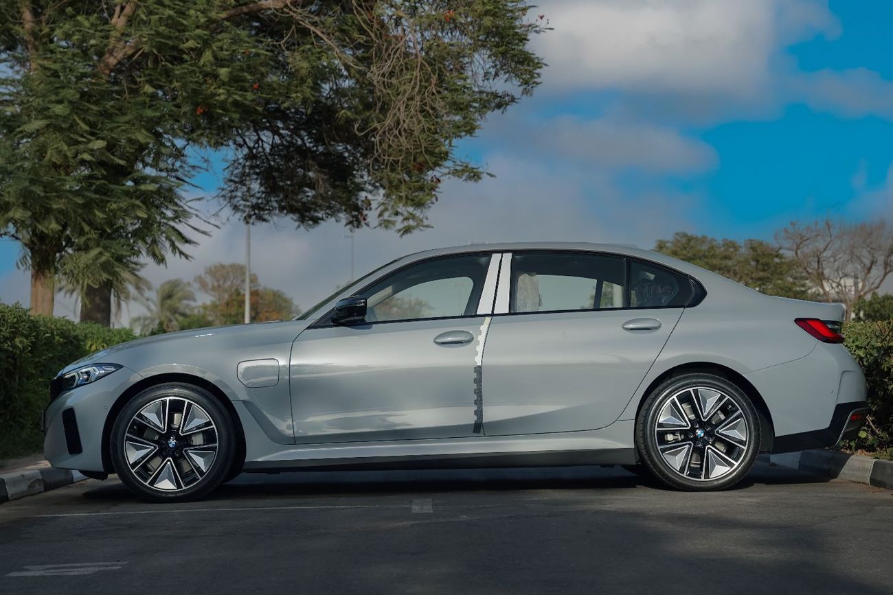 New 2025 BMW I3 eDrive40L Night Sports Version 2025 for sale in Dubai - 868075
