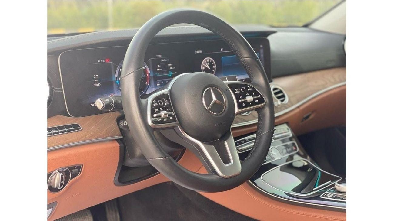 Used Mercedes-Benz E300 Std 2020 for sale in Dubai - 633639