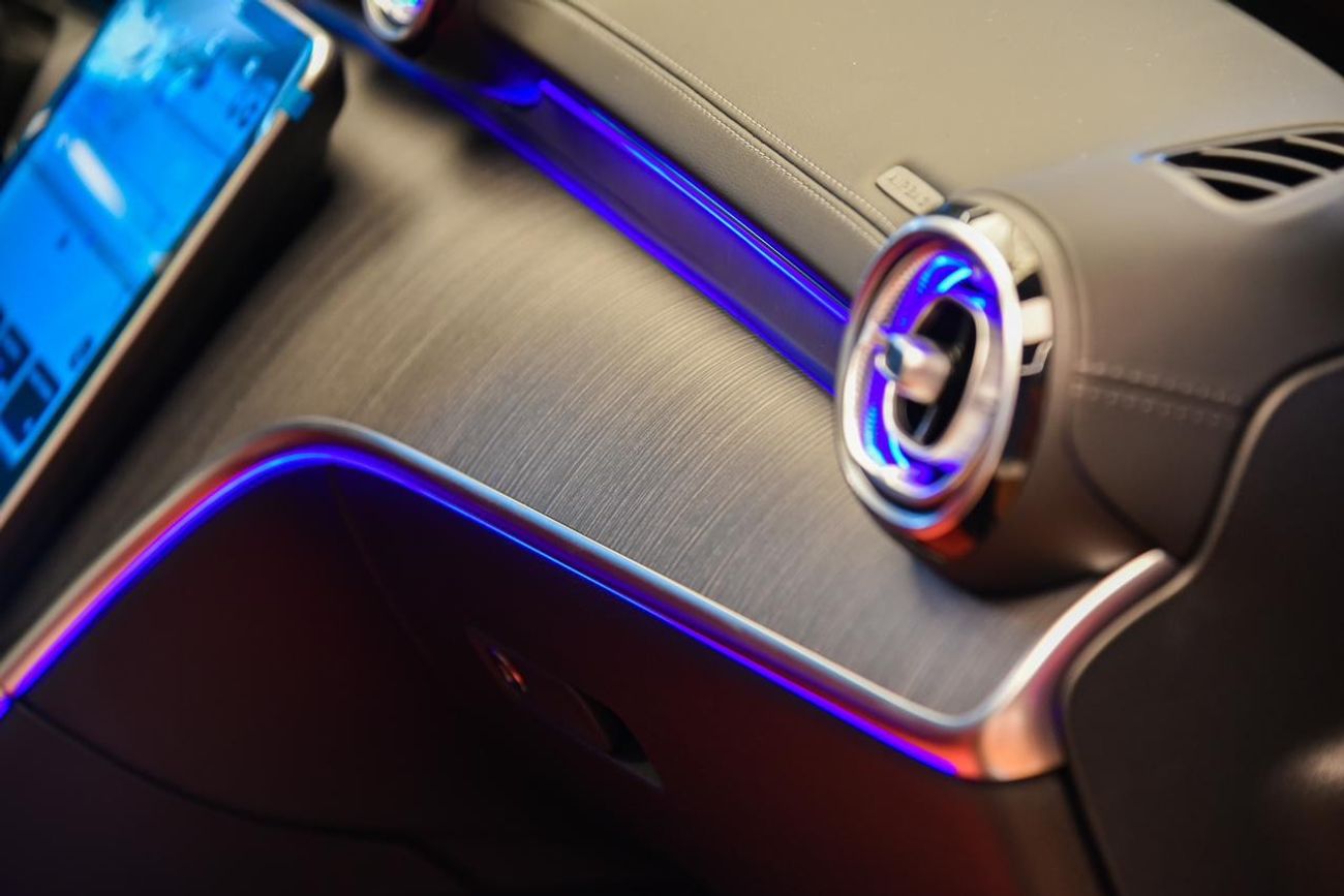 New Mercedes-Benz C200 Front projector Panoramic roof Welcome lighting ...