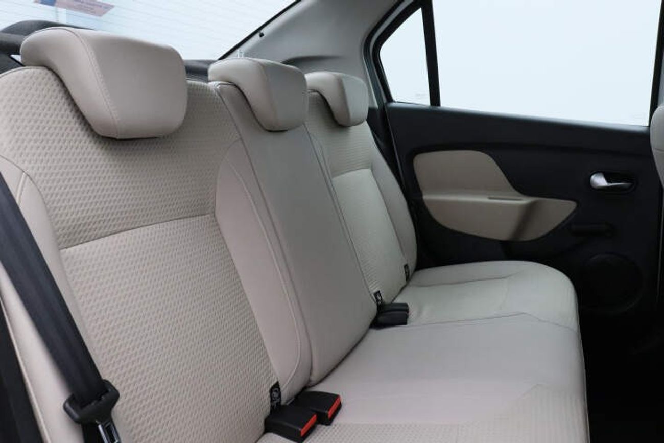 Used Renault Symbol PE 1.6 2019 for sale in Dubai - 608403