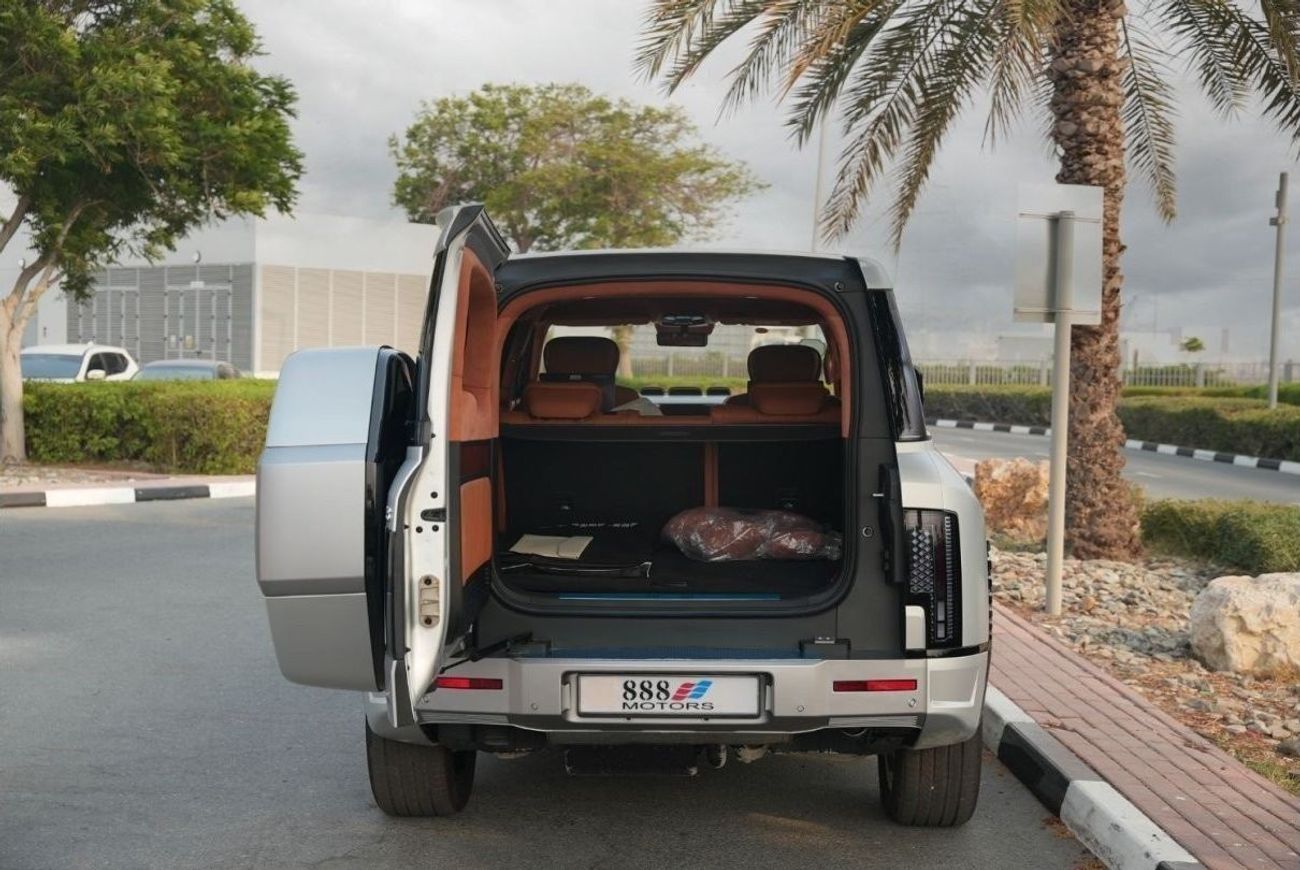 New BYD U8 2024 BYD YangWang U8 Deluxe Edition Hybrid SUV 4WD 0Km 2024 for sale in Dubai - 760572