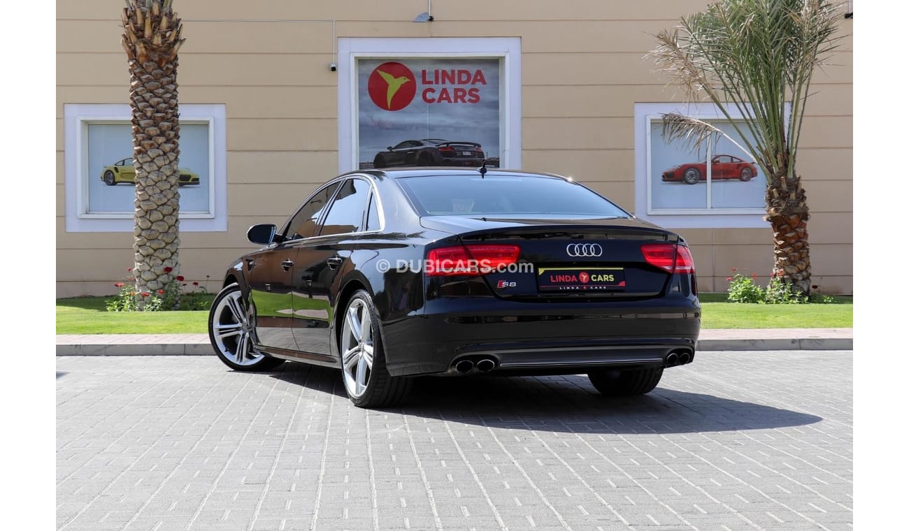 Used Audi S8 D4 2013 for sale in Dubai - 611705