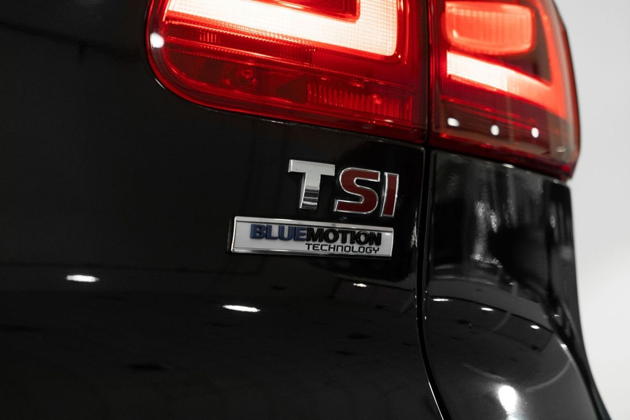 Used Volkswagen Tiguan R-Line 2.0L R-Line 1.4L 2016 for sale in Dubai ...