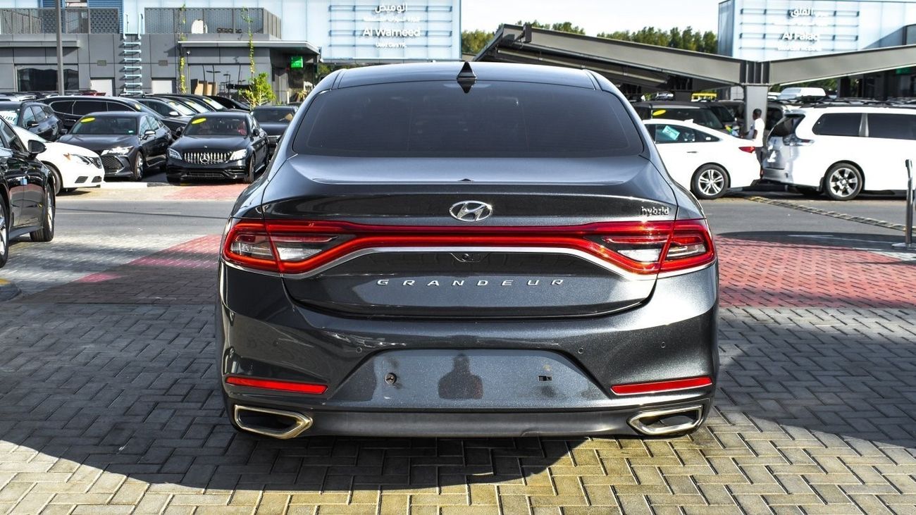 Used Hyundai Grandeur HYBRID 2019 for sale in Sharjah - 719726