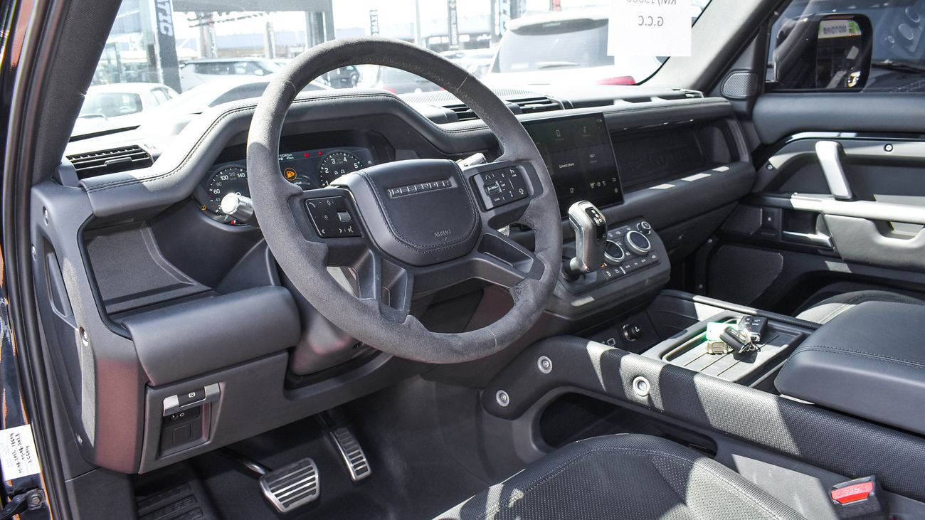 Used Land Rover Defender P525 V8 2022 for sale in Dubai - 716560