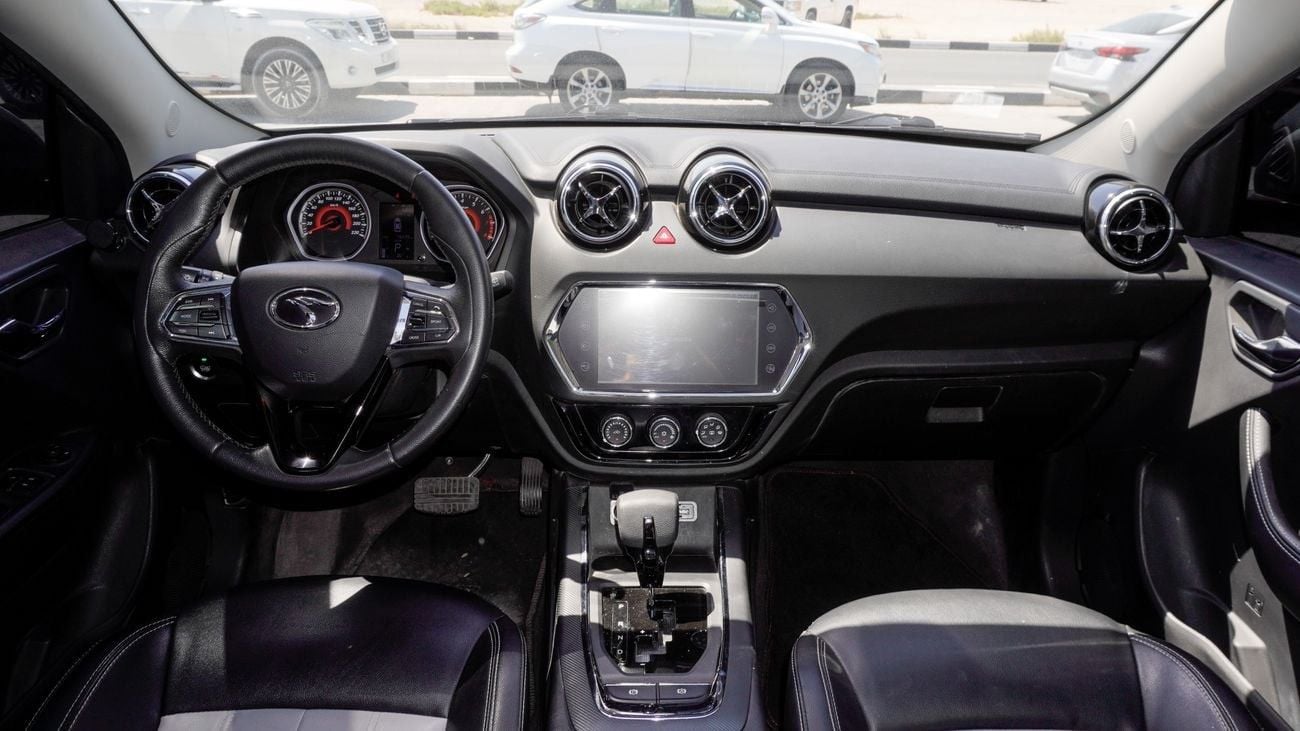 Used Soueast DX3 SR6 2021 for sale in Sharjah - 835924