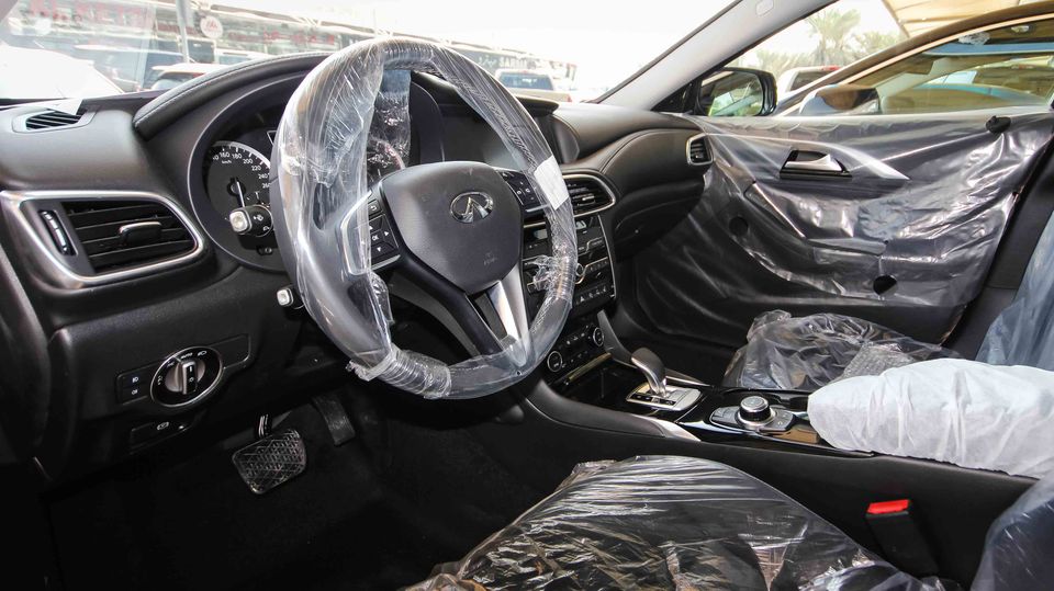 Infiniti Q30 2017 4DR 1.6L for sale: AED 102,999. Pink, 2017