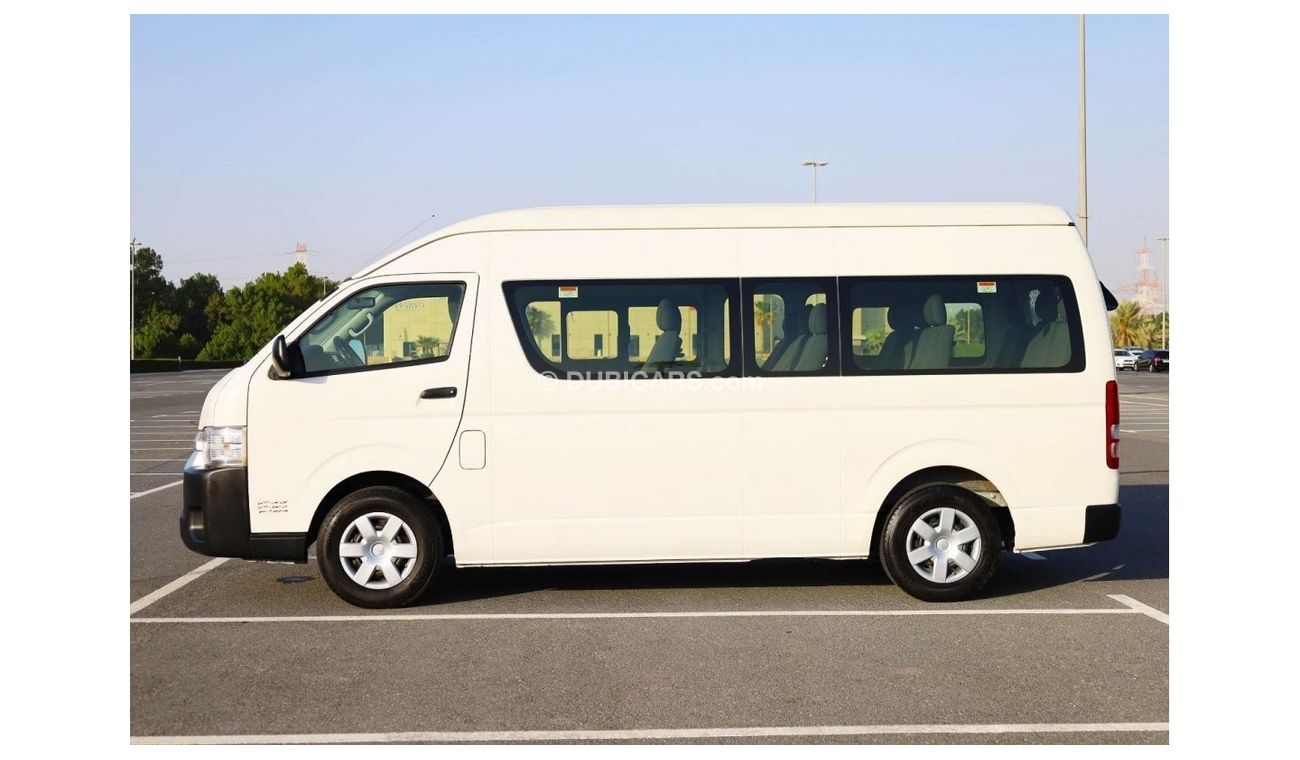 Used Toyota Hiace 13-Seater passenger Van | HiRoof | Excellent ...