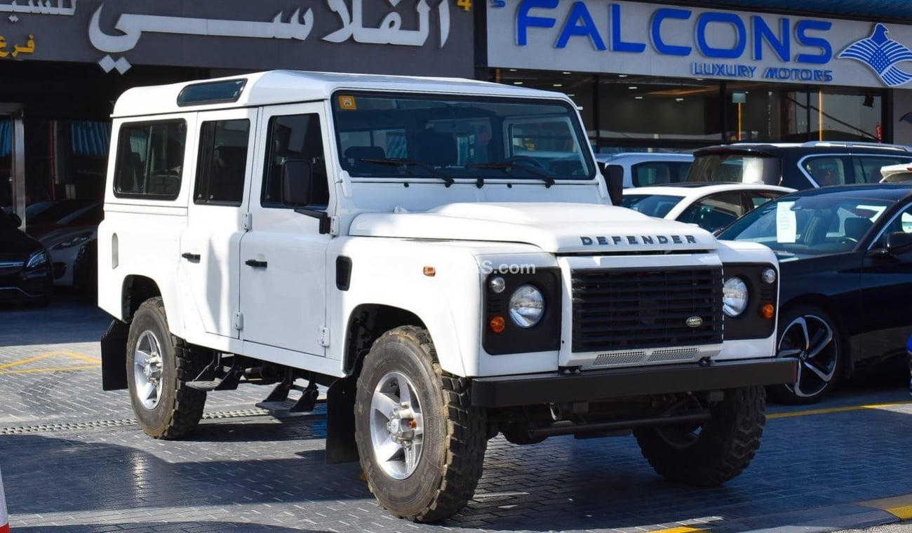 Used Land Rover Defender 2013 for sale in Dubai - 590257