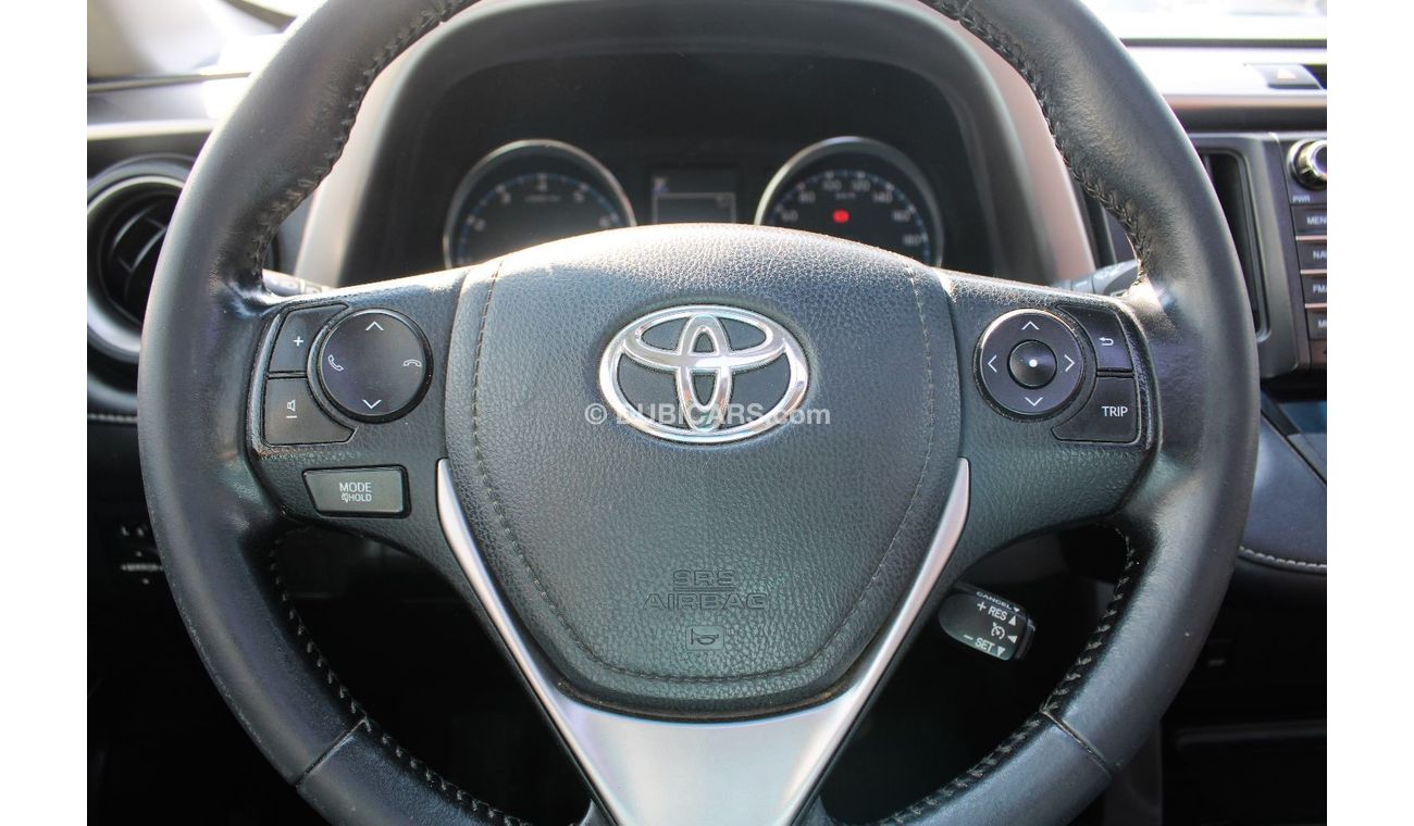 Used Toyota RAV4 ACCIDENTS FREE - GCC - VX - CAR IS IN PERFECT ...