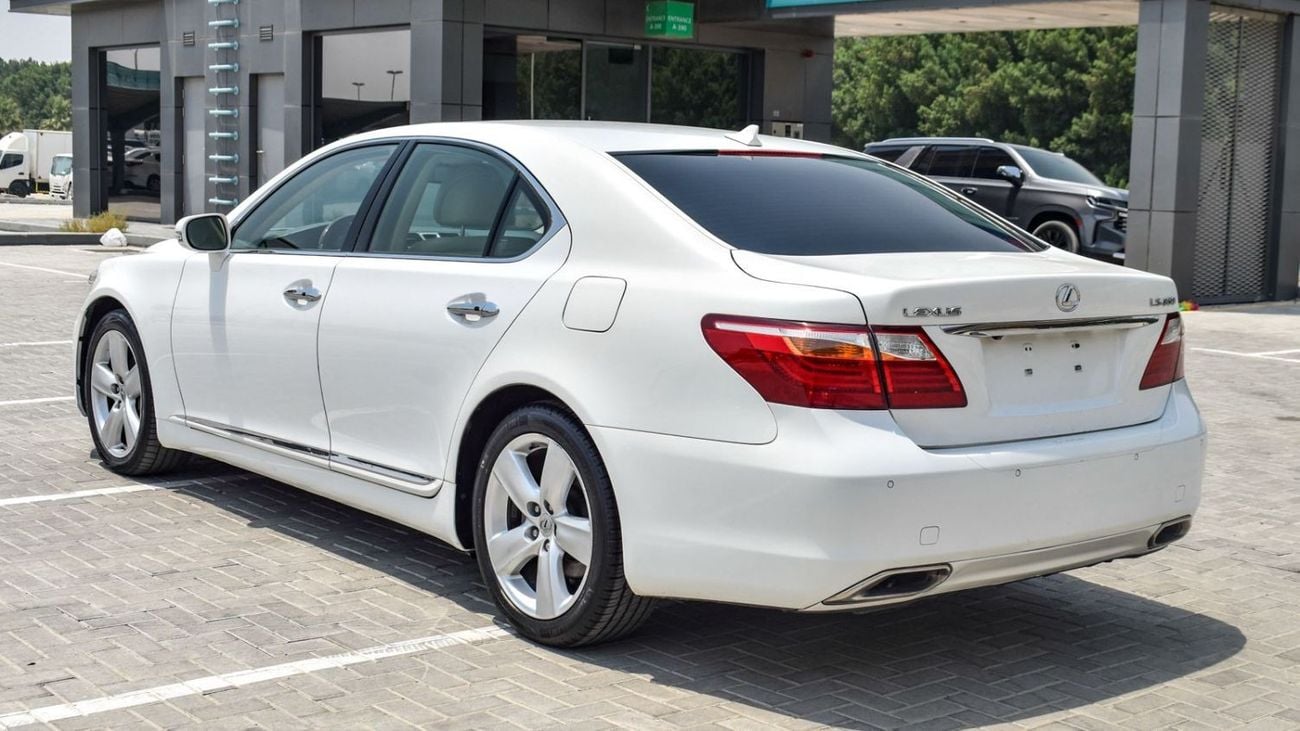 Used Lexus LS460 Lexus LS 460 2012 for sale in Sharjah - 758424
