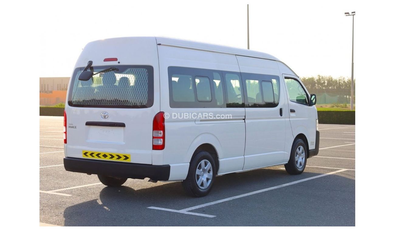 Used Toyota Hiace 13-Seater passenger Van | HiRoof | Excellent ...