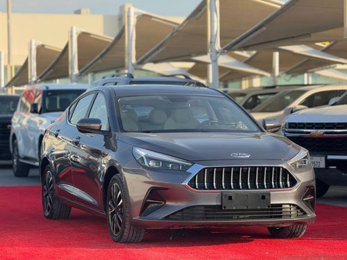 JAC J7 Price in UAE, Images, Specs & Features
