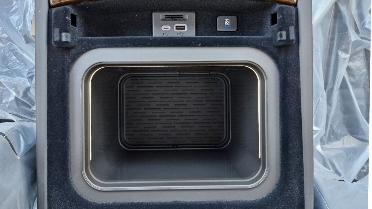 New Cadillac Escalade Sport Platinum ESV VIP Seats & AR Camera & Night ...