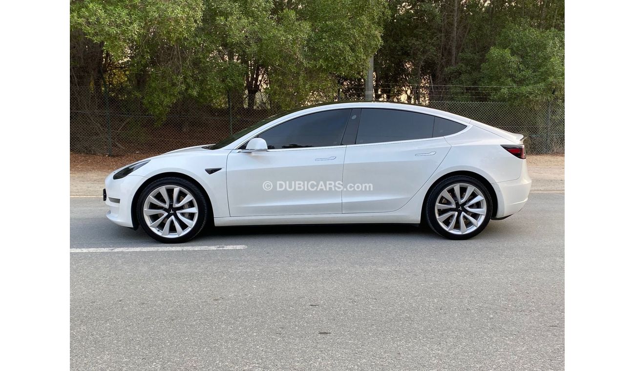 Used Tesla Model 3 Long Range 2020 for sale in Dubai - 548078