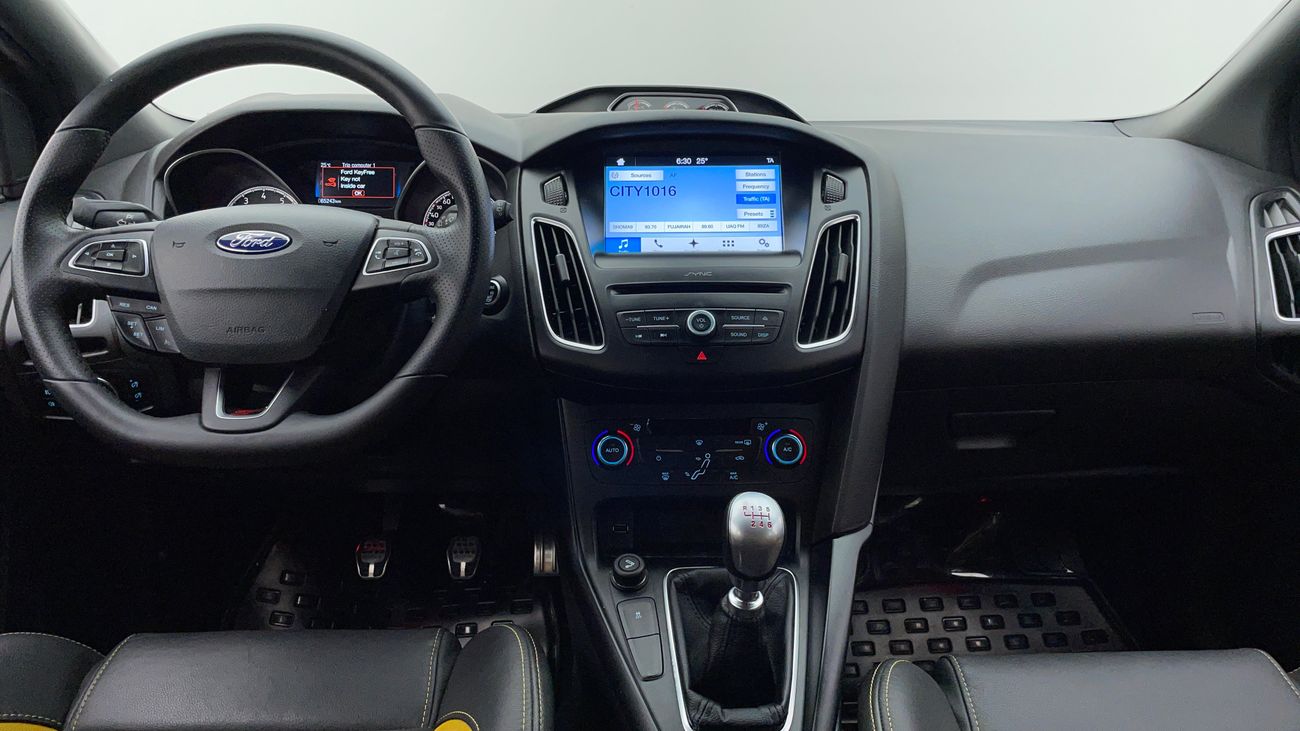 Used Ford Focus ST 2000 2018 for sale in Dubai - 484420