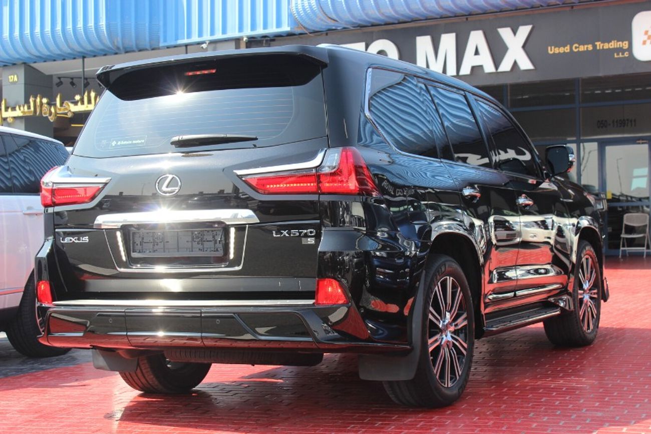 Used Lexus LX 570 (2018) SPORT, GCC 2018 for sale in Dubai - 557119